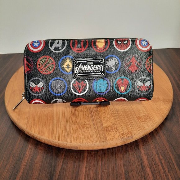 Loungefly | Bags | Loungefly Marvel Avengers Infinity War Icons Clutch ...